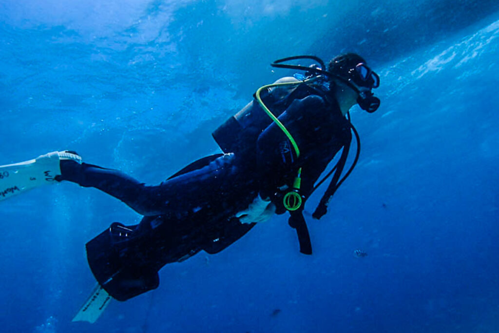 APOLLO(アポロ) av-2 EVOLUTION・おすすめの水中スクーター | ワールドダイビング